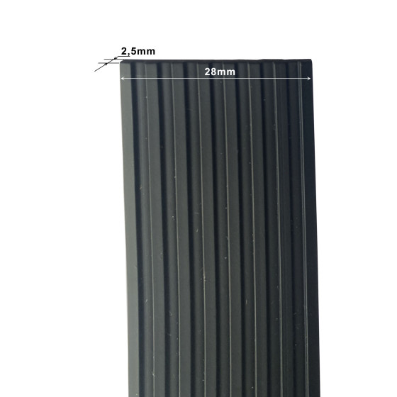 Antislip rubber trap strip / tape zelfklevend | 28x2,5mm